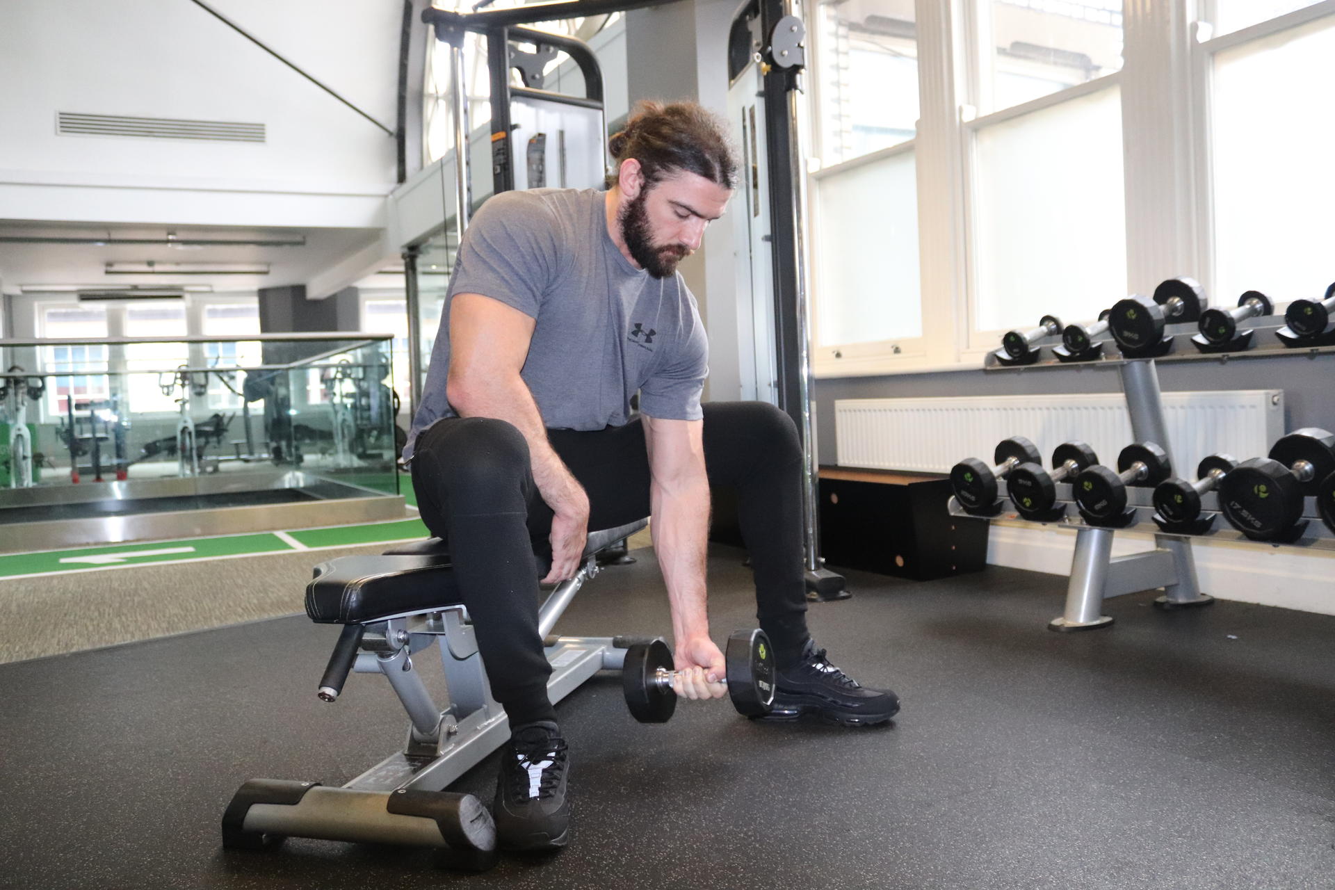 Concentration Curl: Variations & Exercise Videos | OriGym